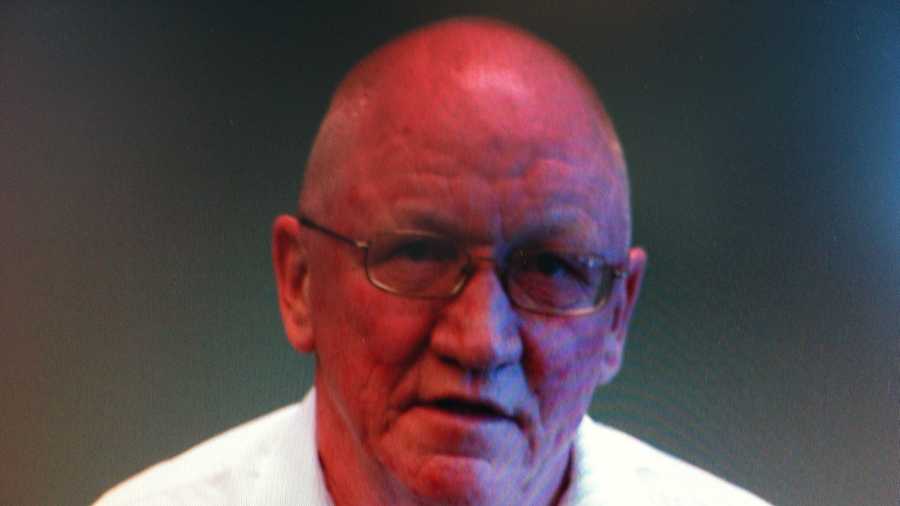 Key witness in 40-year-old murder trial takes stand