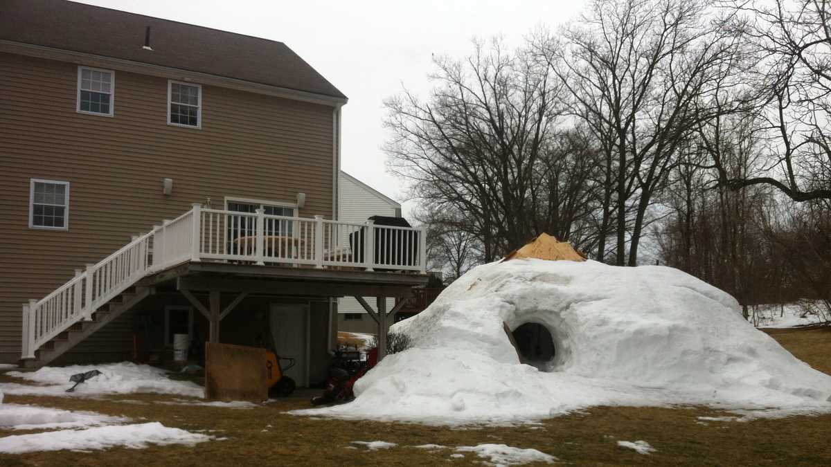 Giant 2-room igloo has TV, couch