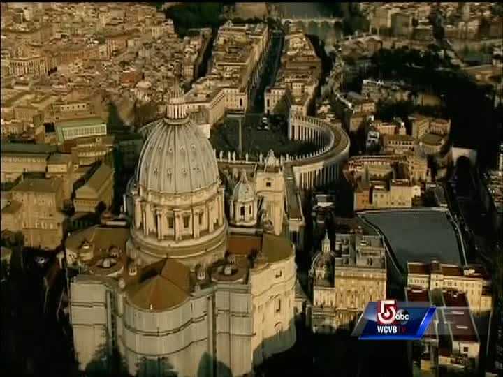 Photos: Pope Benedict leaves Vatican City for papal retreat