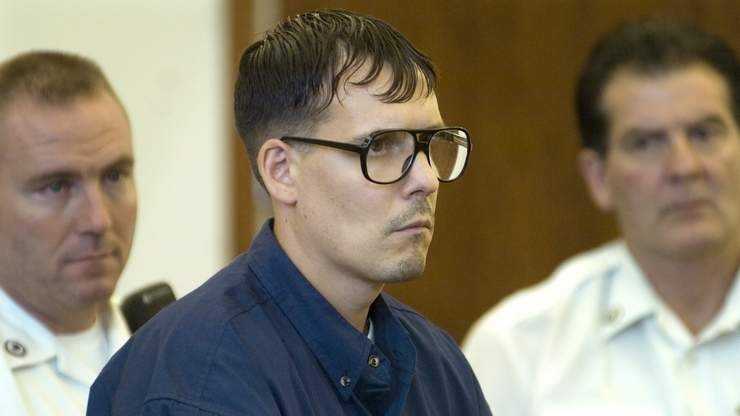 Accused police officer's killer may spend holidays with family