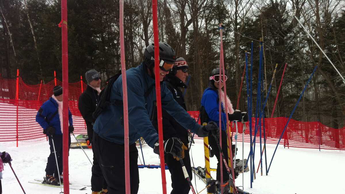 Images: Dozens hit slopes with Mike Lynch to raise money for breast cancer