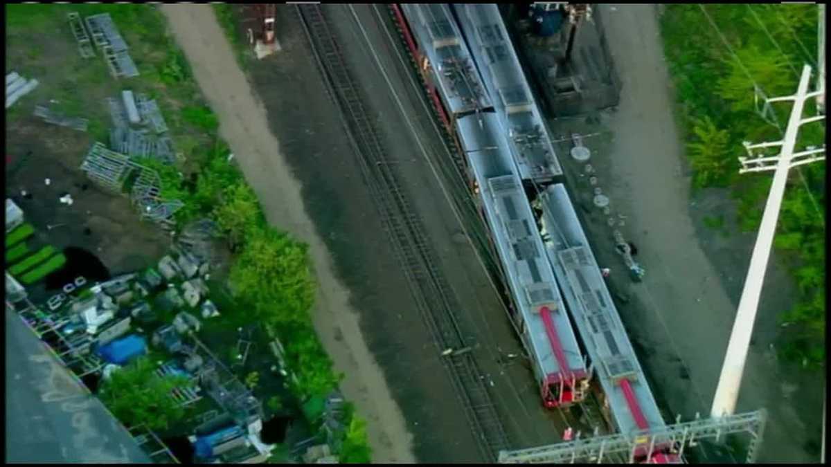 Photos: Connecticut commuter trains collide
