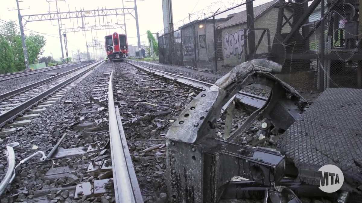 Photos: Connecticut commuter trains collide