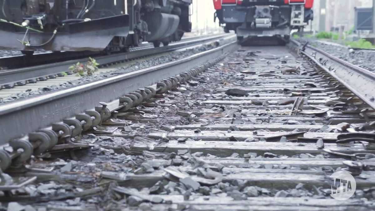 Photos: Connecticut commuter trains collide