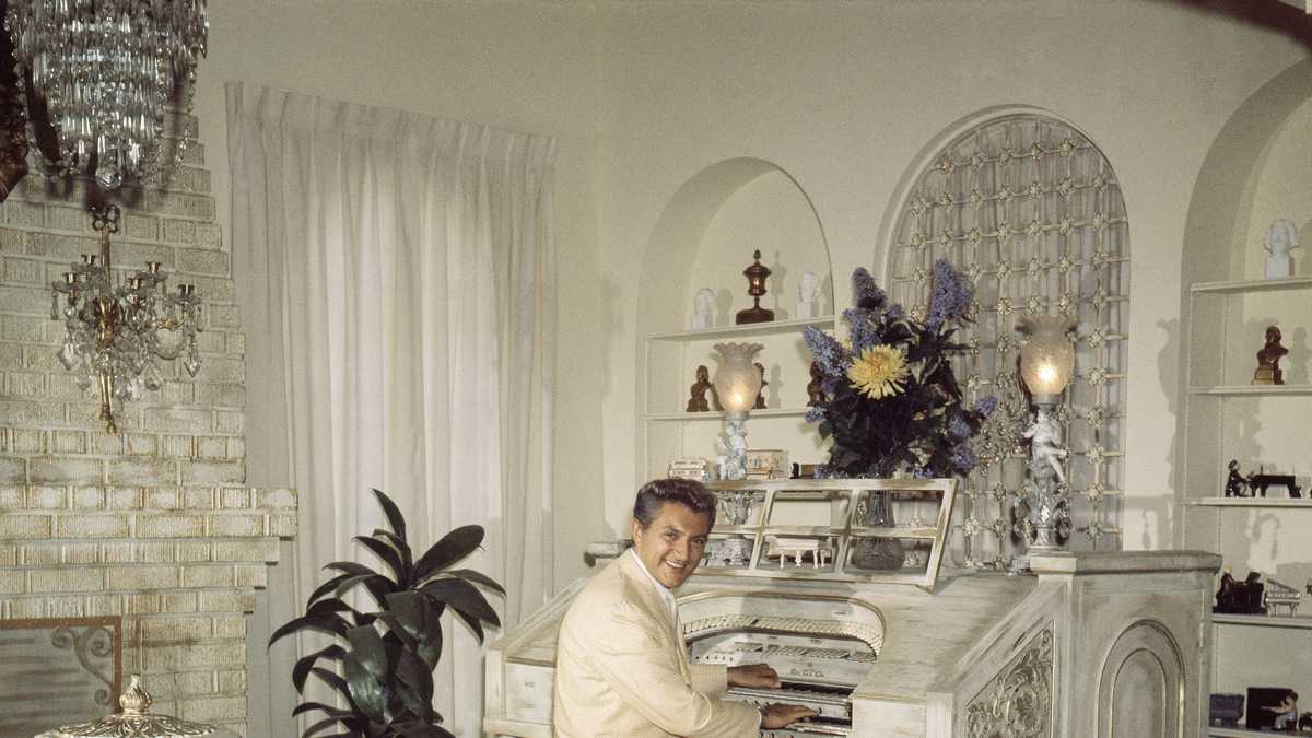 20 things you didn't know about Liberace
