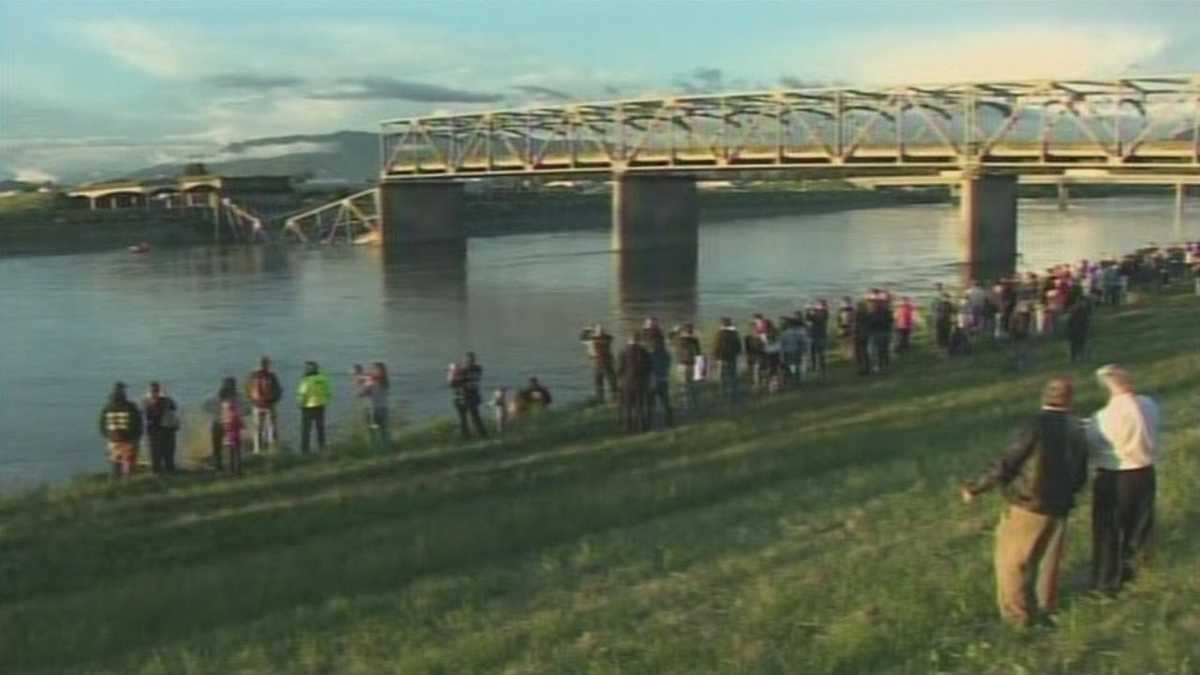 Photos: Interstate highway bridge collapses in Washington state