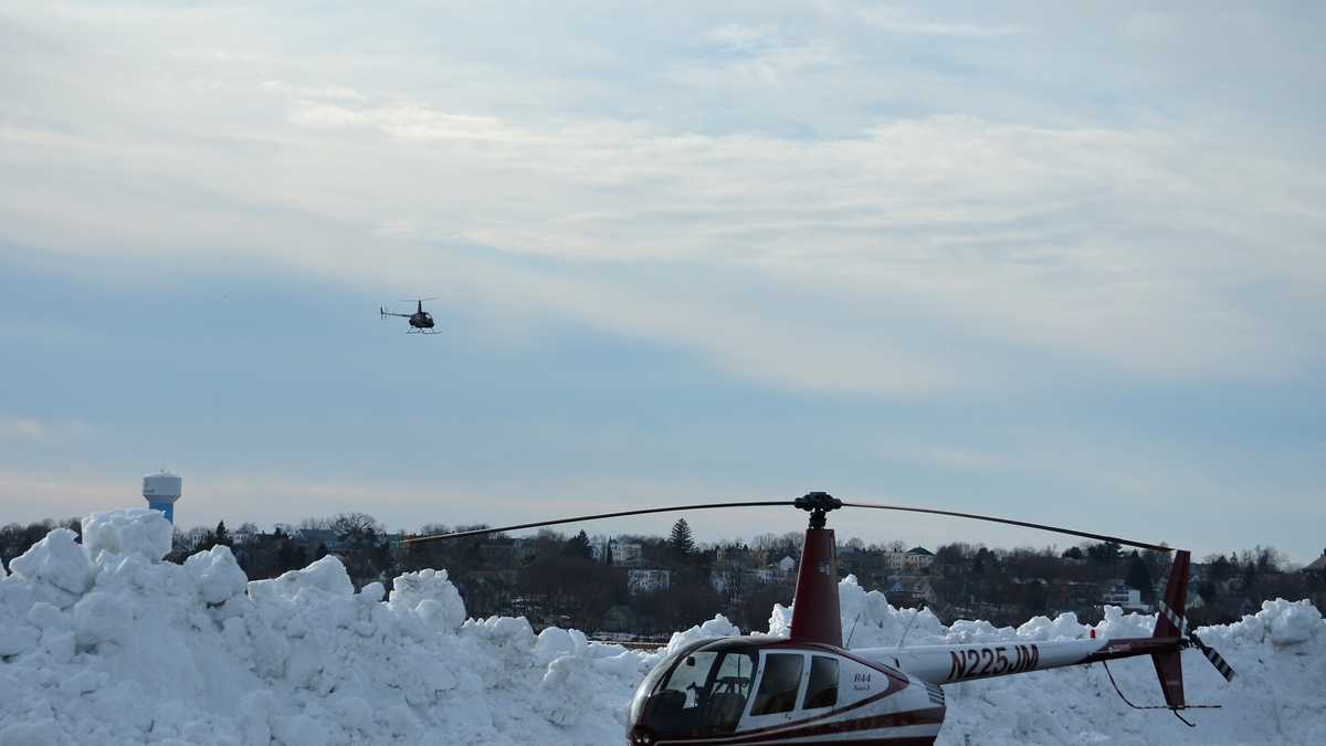 High school senior leaves graduation in helicopter
