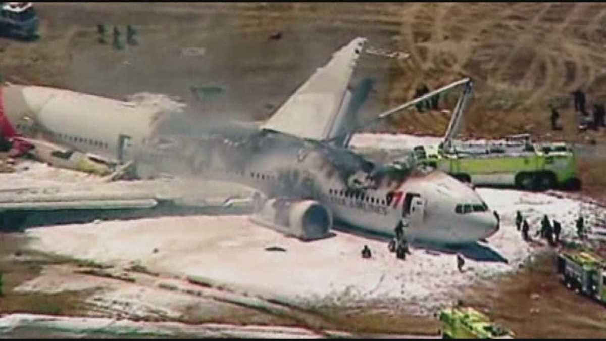 Photos: NTSB crash photos from inside plane