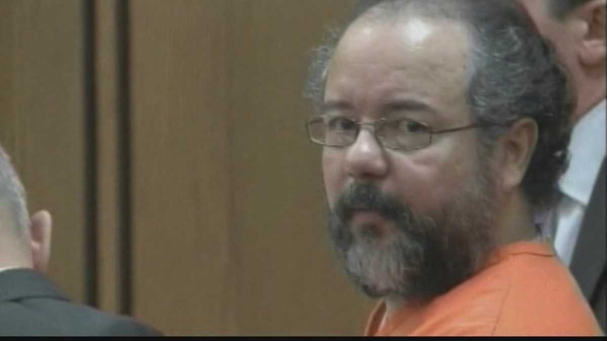 Ohio man who held 3 women captive commits suicide