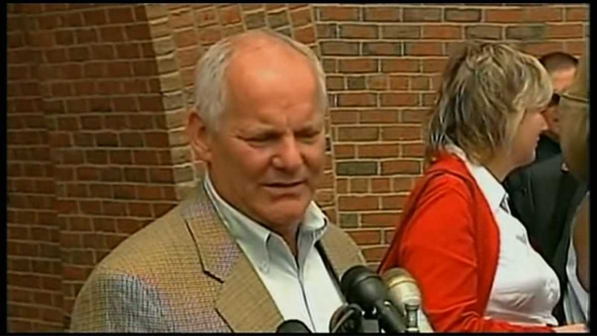 Trooper: Man accused of poisoning Bulger witness confesses