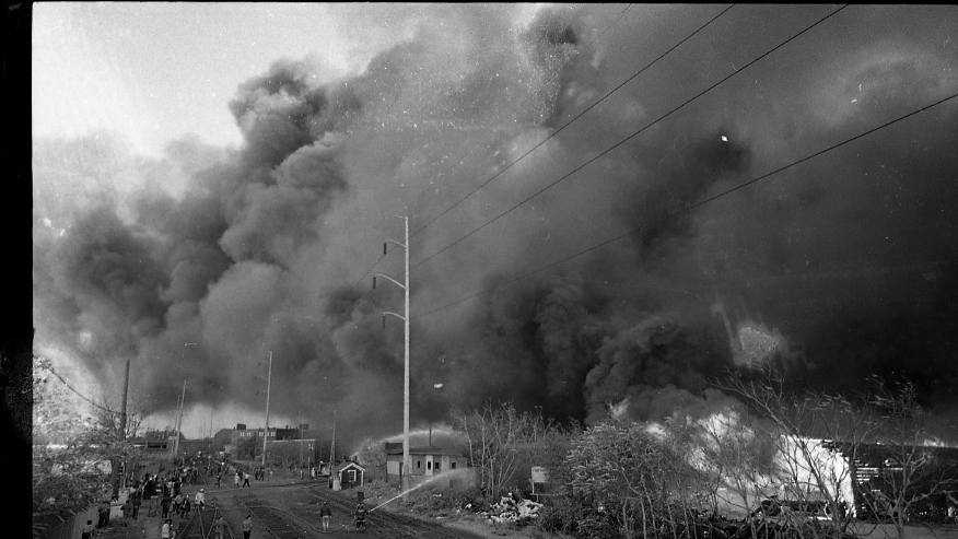 Historical photos: Great Chelsea fire of 1973