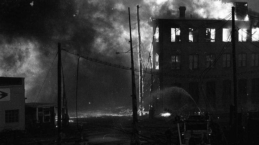 Historical photos: Great Chelsea fire of 1973