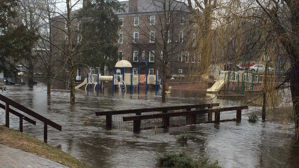 Photos: Torrential rain floods roads, strands drivers