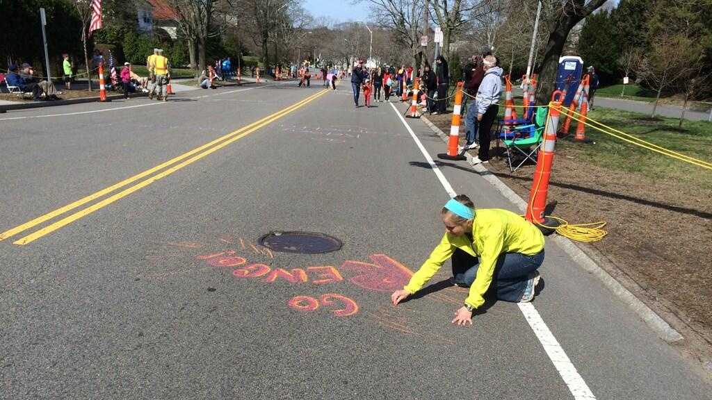 Crowds gather to cheer runners at Heartbreak Hill