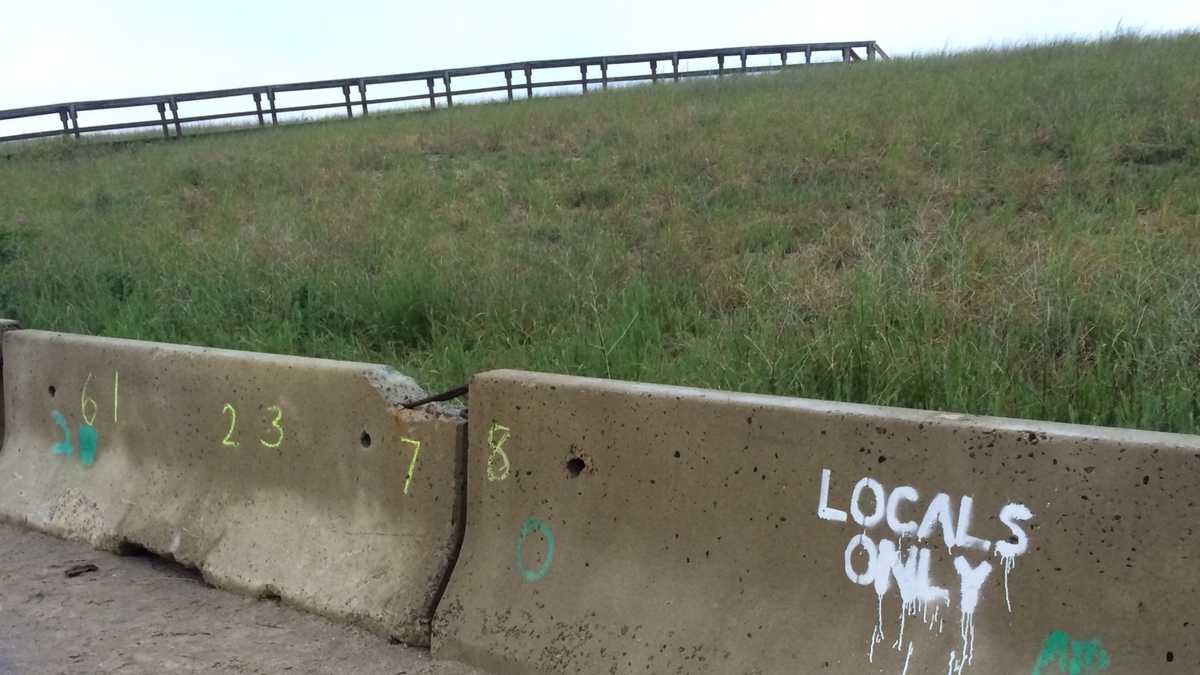 Mutilated body found inside duffel bag on beach