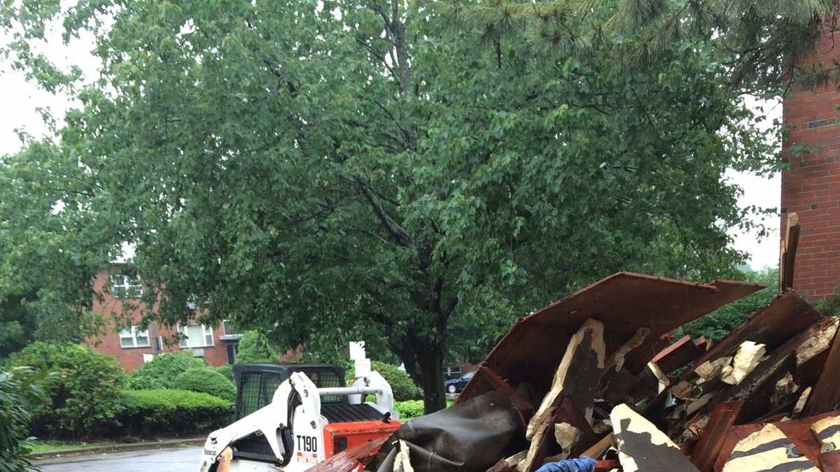 Roof ripped off Waltham apartment buildings