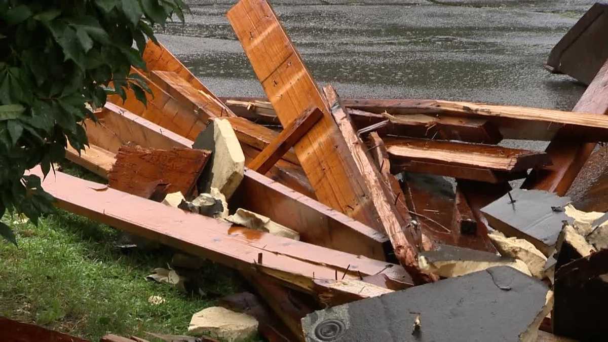 Roof ripped off Waltham apartment buildings