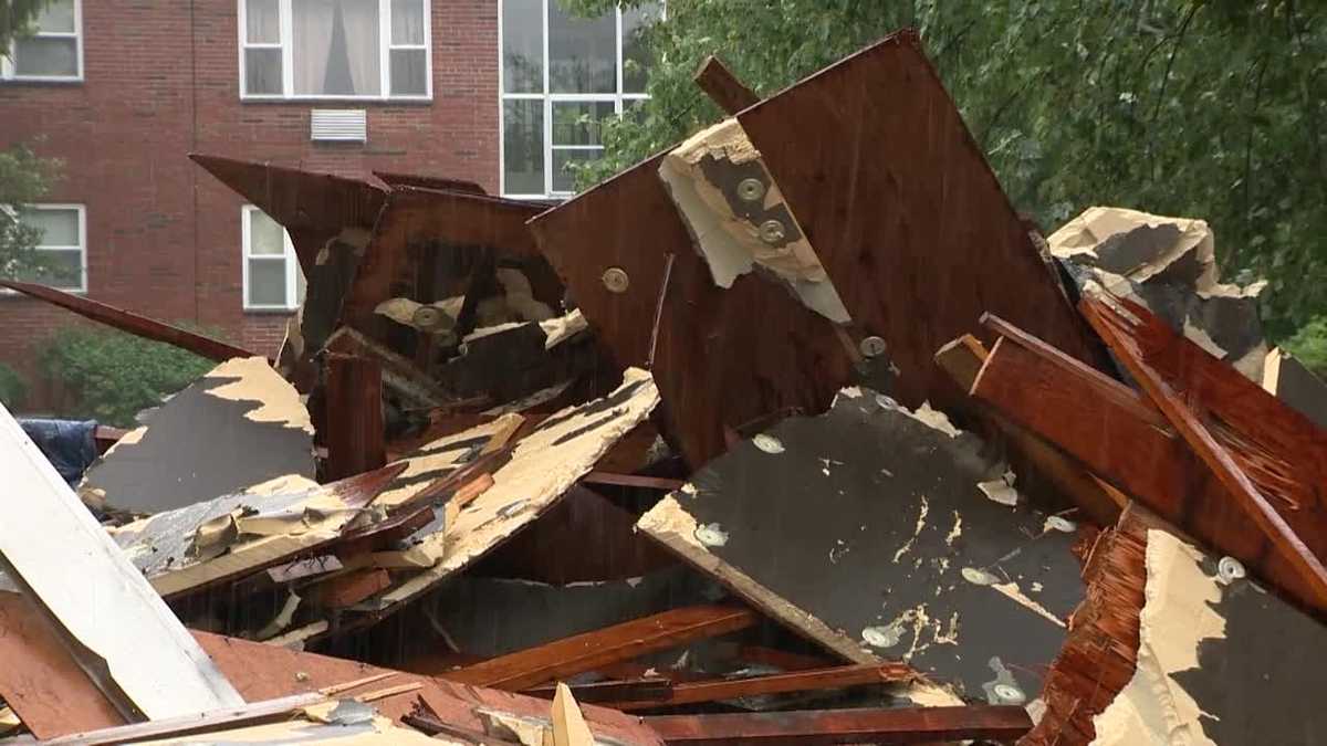 Roof ripped off Waltham apartment buildings