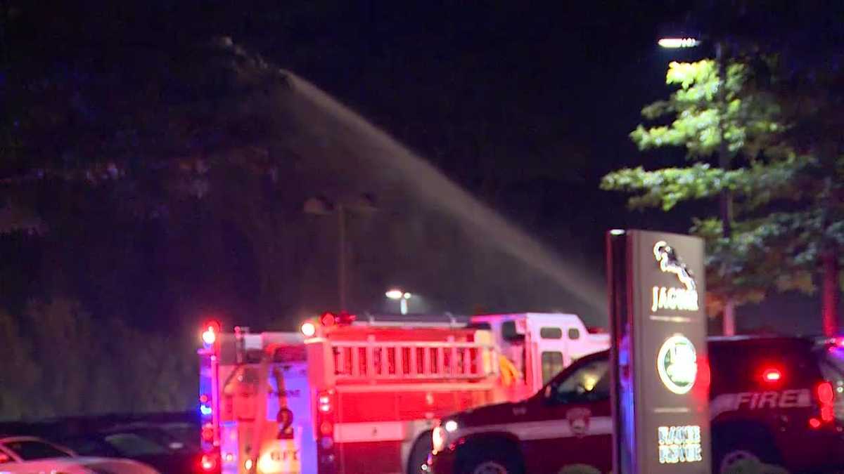 Photos: 20 expensive, high-end cars burn in fire