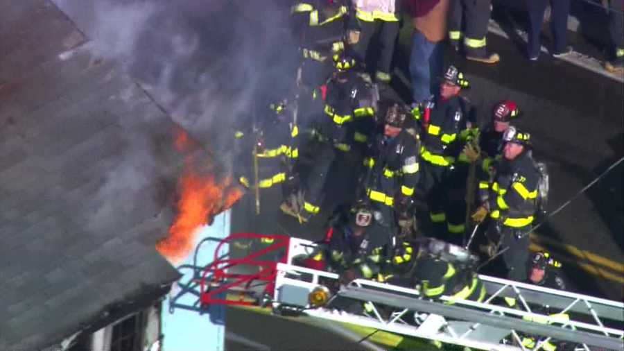 Firefighters battle 3-alarm Saugus fire