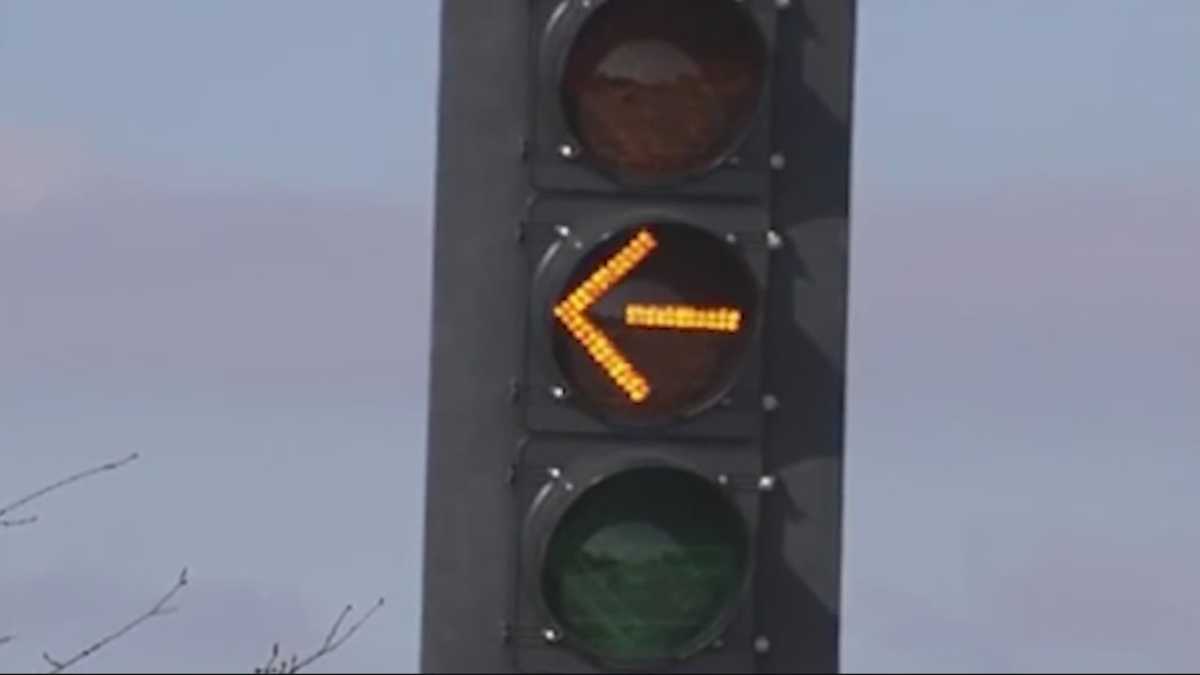State to see new traffic signals in the name of safety