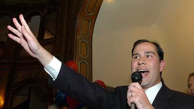 Ex-mayor threatened by man with giant scissors