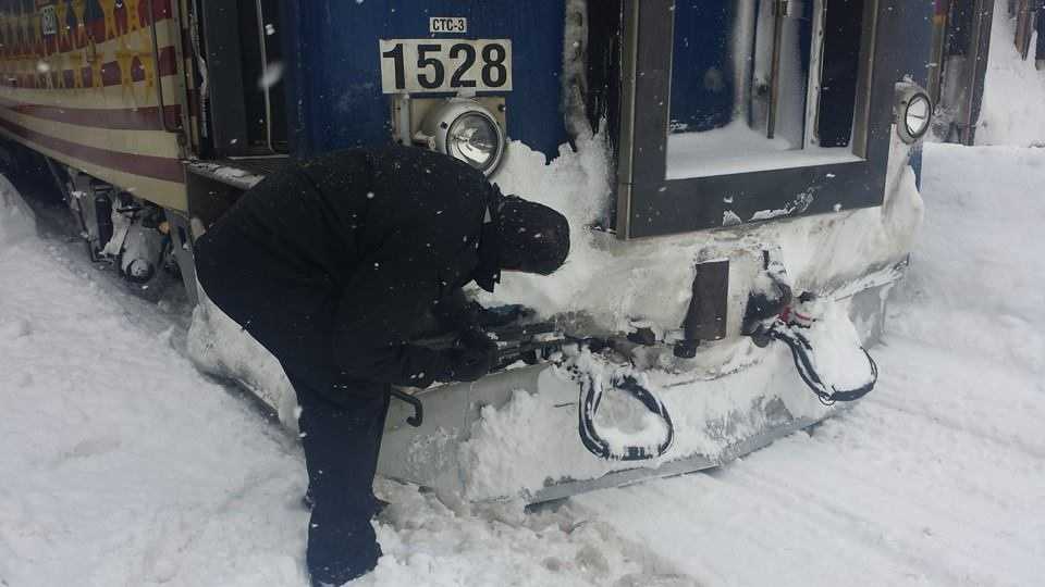 Rail fail: 'No heat, no power, get off the train'