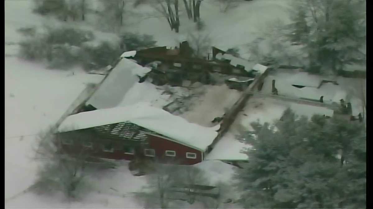 15 horses safe after barn collapse