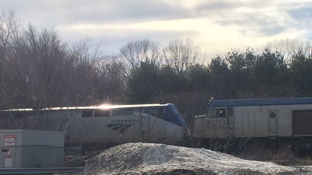 Downeaster headed to Boston derails in Portland