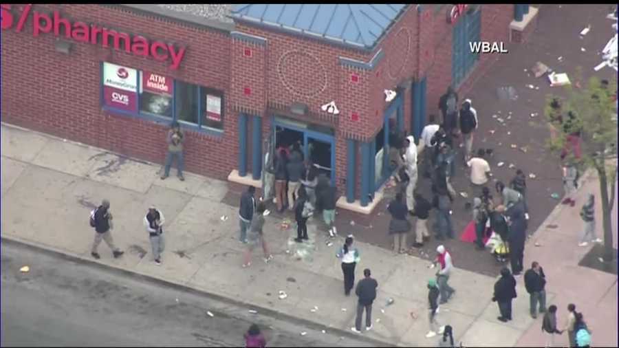 Dramatic images from Baltimore riots