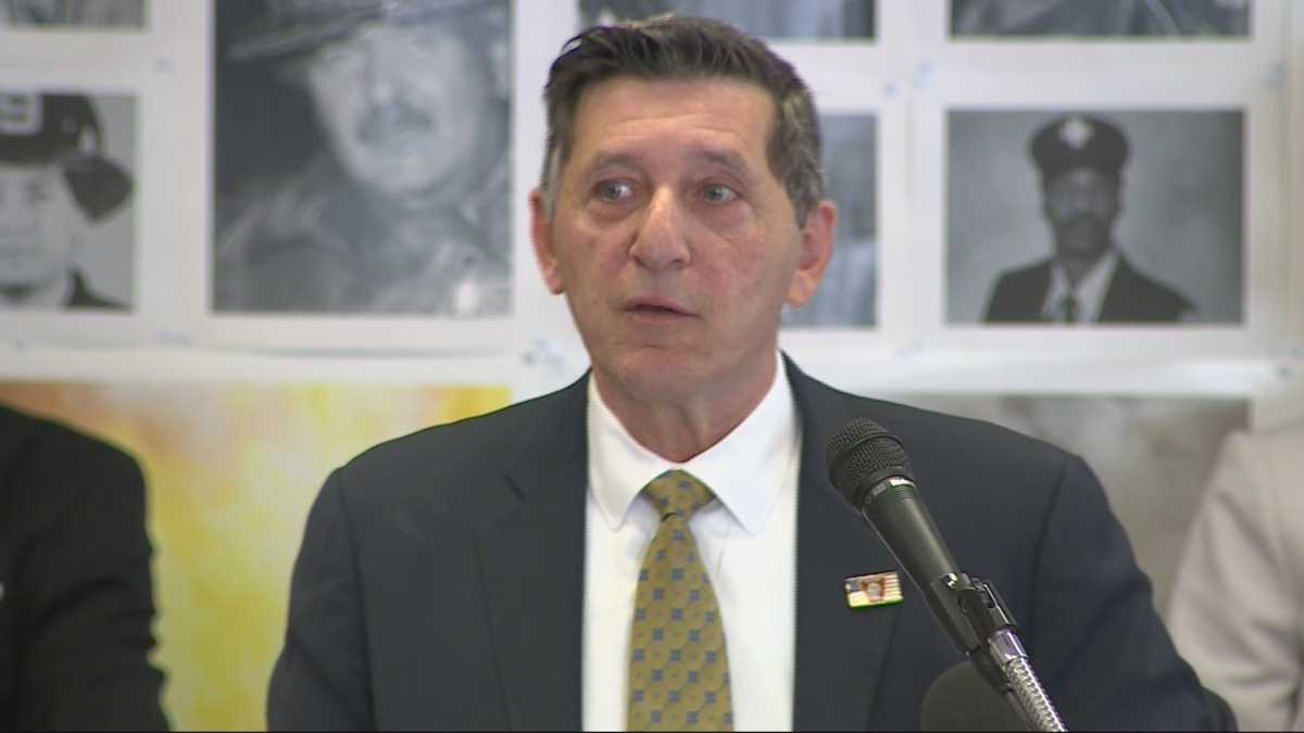 U.S. Drug Czar in Mass. to see battle against heroin epidemic