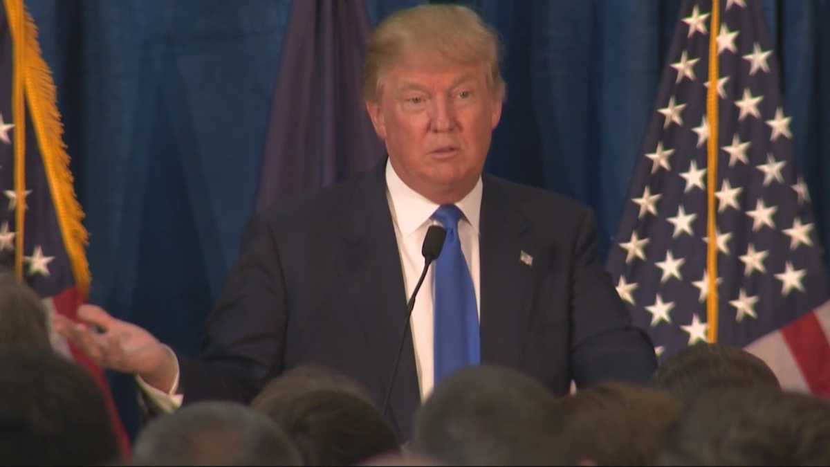Donald Trump speaks at Manchester rally
