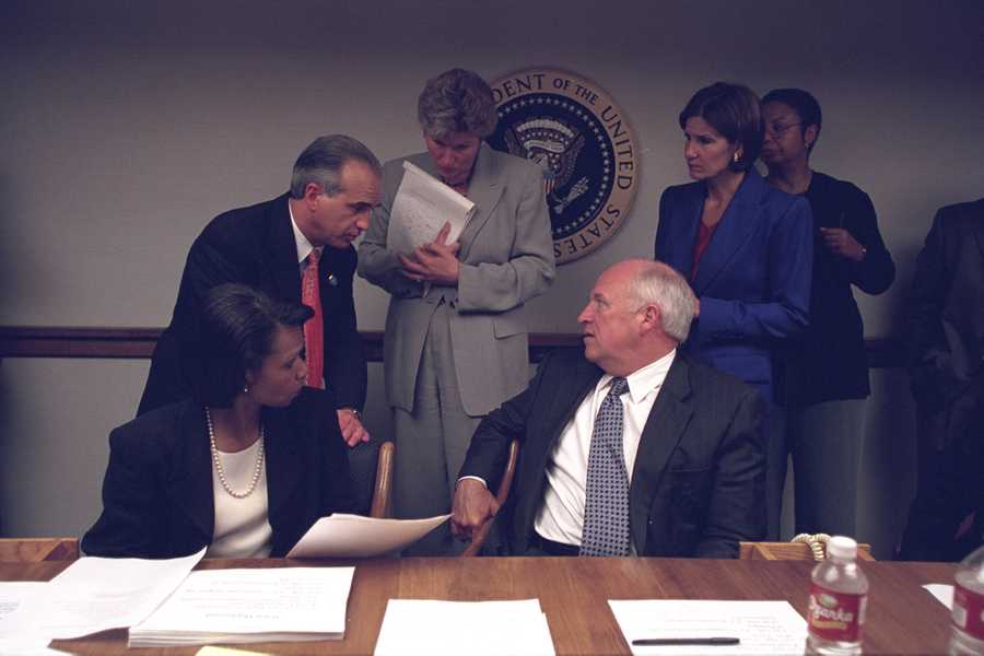 Never-before-seen 9/11 photos released by National Archives