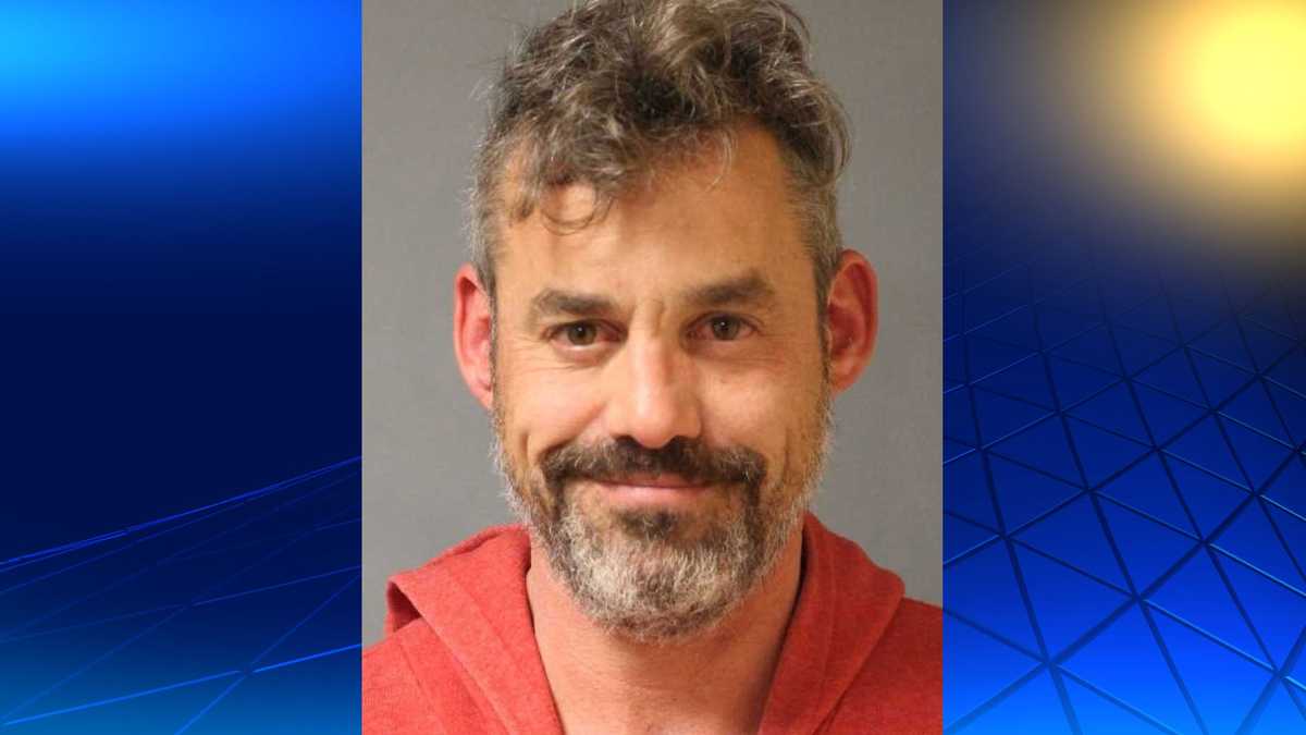 'Buffy' actor accused of choking girlfriend pleads guilty