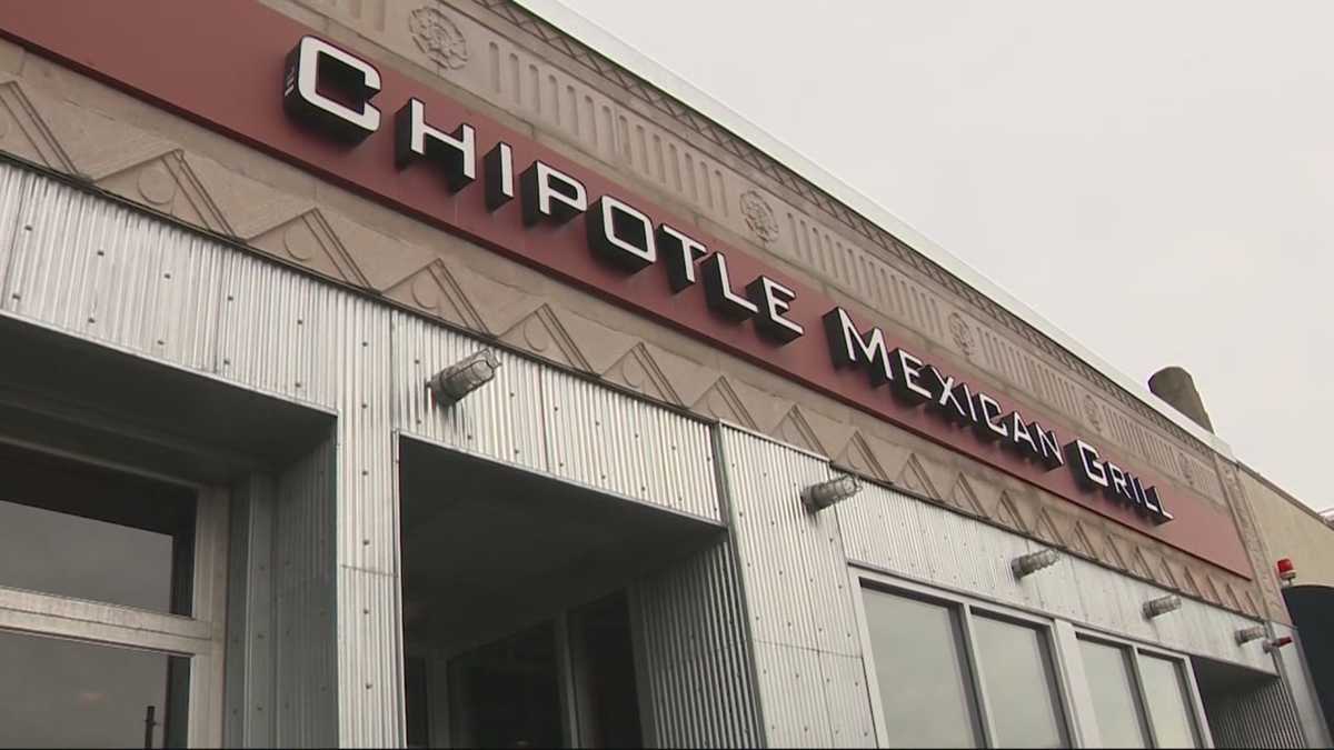 Chipotle to reopen Thursday after norovirus outbreak