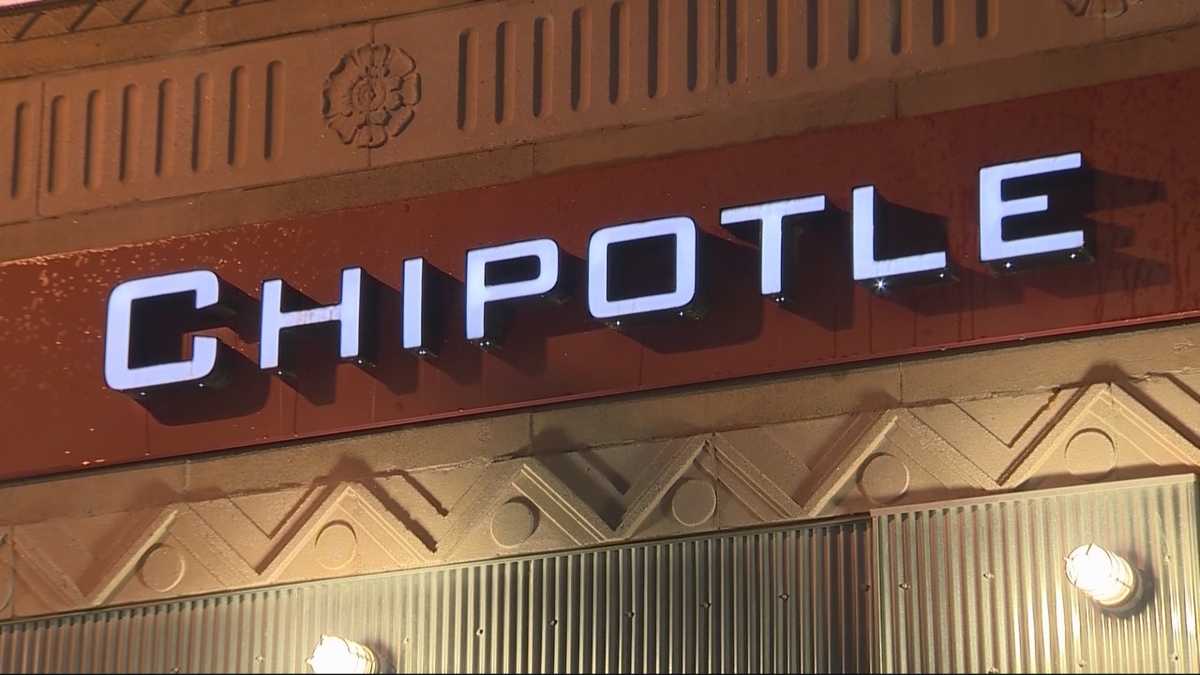 Chipotle opening delayed due to water leak