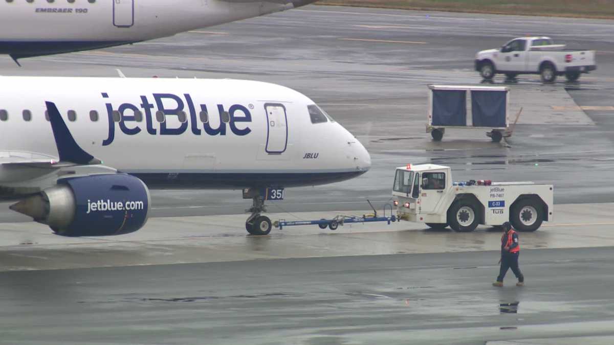 JetBlue offers free flights to loved ones of victims in Orlando attack