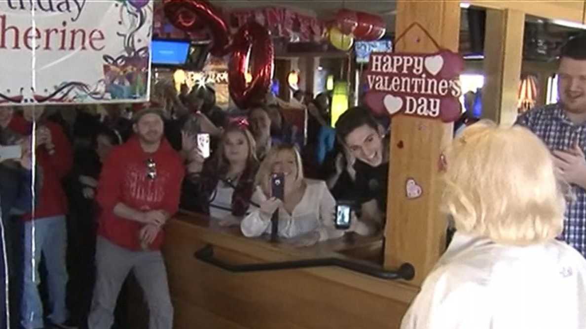 90-year-old Applebee's waitress gets surprise birthday party