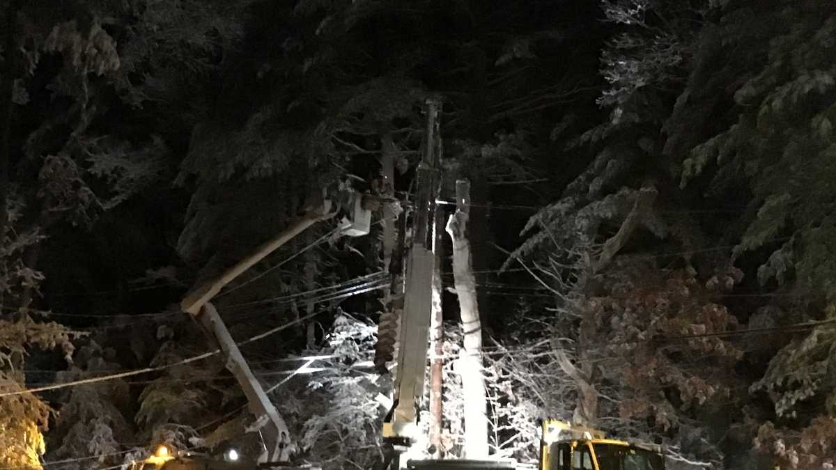 Power being restored to thousands after heavy snow knocks down power lines