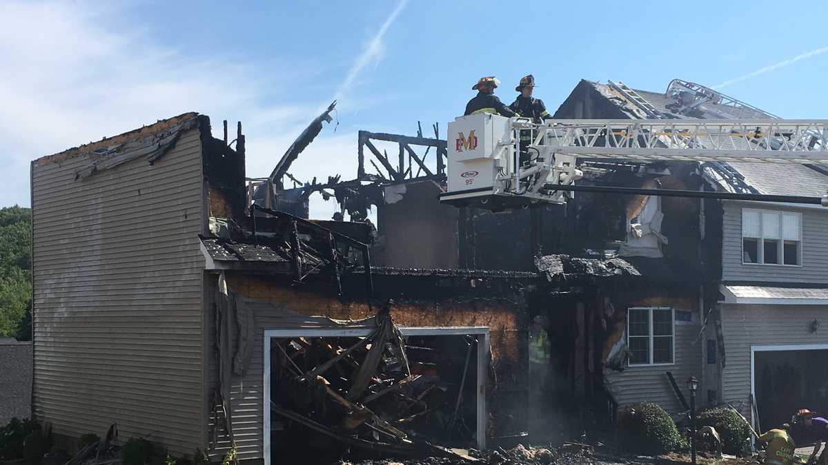 Heavy fire levels building in Sutton