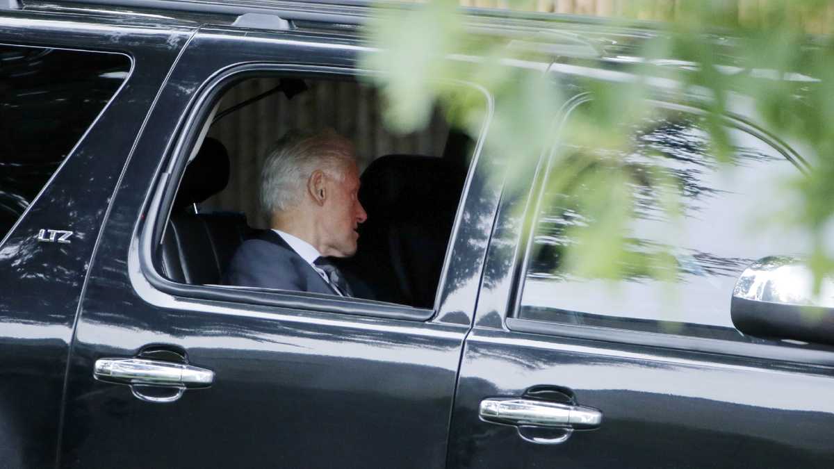 Clinton remembers friend as 'forever young' in Providence eulogy