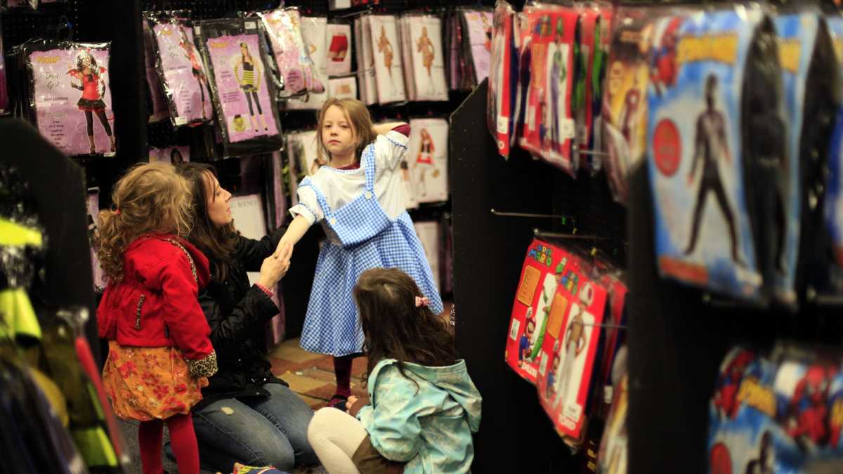 Top Halloween costumes for kids and adults in 2016