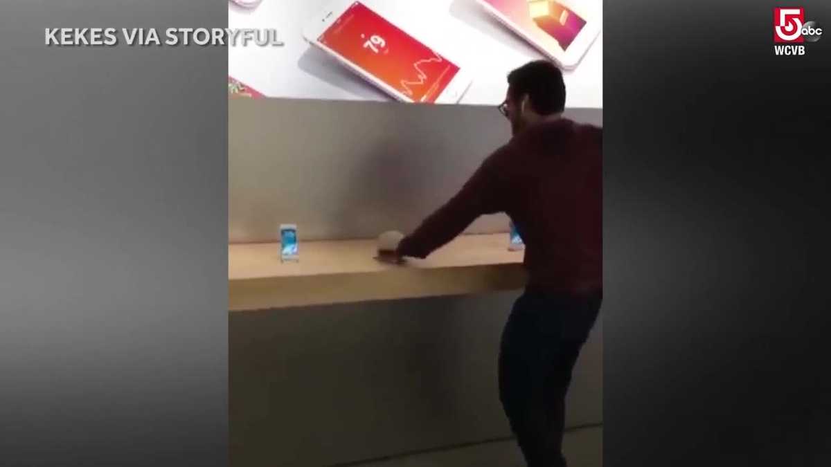 Angry man goes on smashing rampage in Apple store