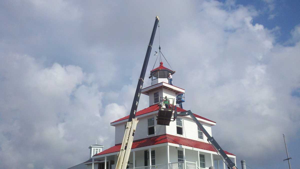 Key piece installed at New Orleans lighthouse