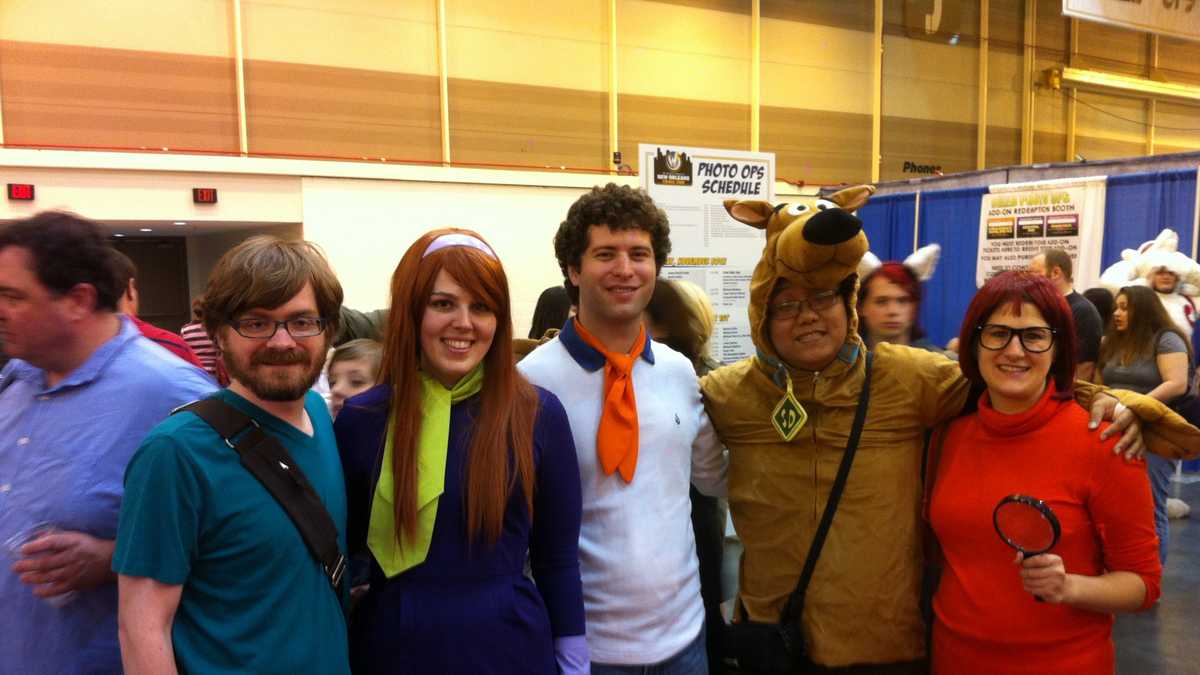 2012 Comic Con: Superheroes, zombies and comics; Images from Wizard ...