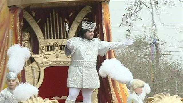 Images: 2013 Krewe of Thoth parade