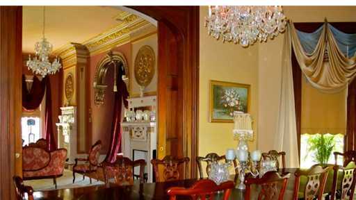 Mansion Mondays: View inside former home of Anne Rice