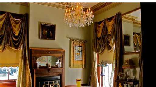 Mansion Mondays: View inside former home of Anne Rice