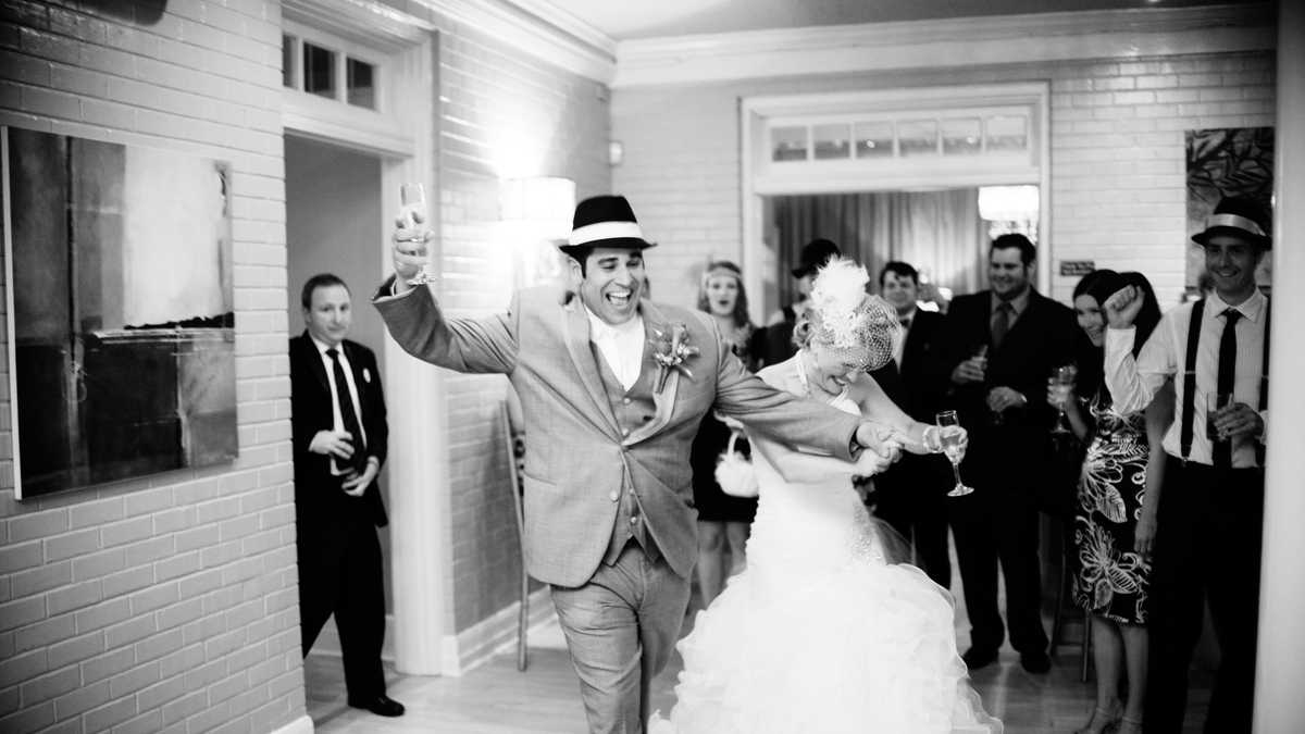 WDSU's Randi Rousseau ties the knot 1920's style
