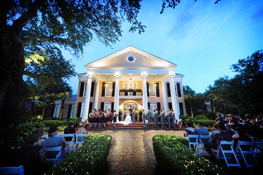 WDSU's Randi Rousseau ties the knot 1920's style